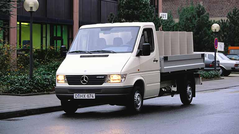 Mercedes-Benz 208 - Infos, Preise, Alternativen - AutoScout24
